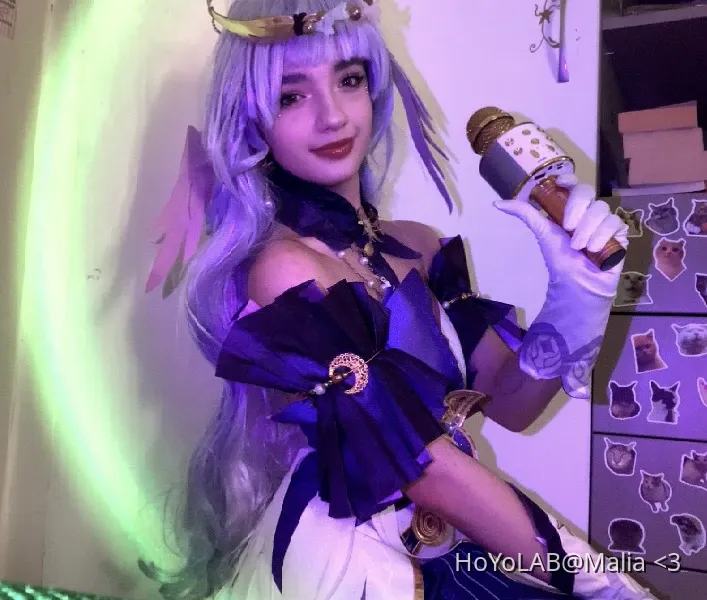 Robin cosplay