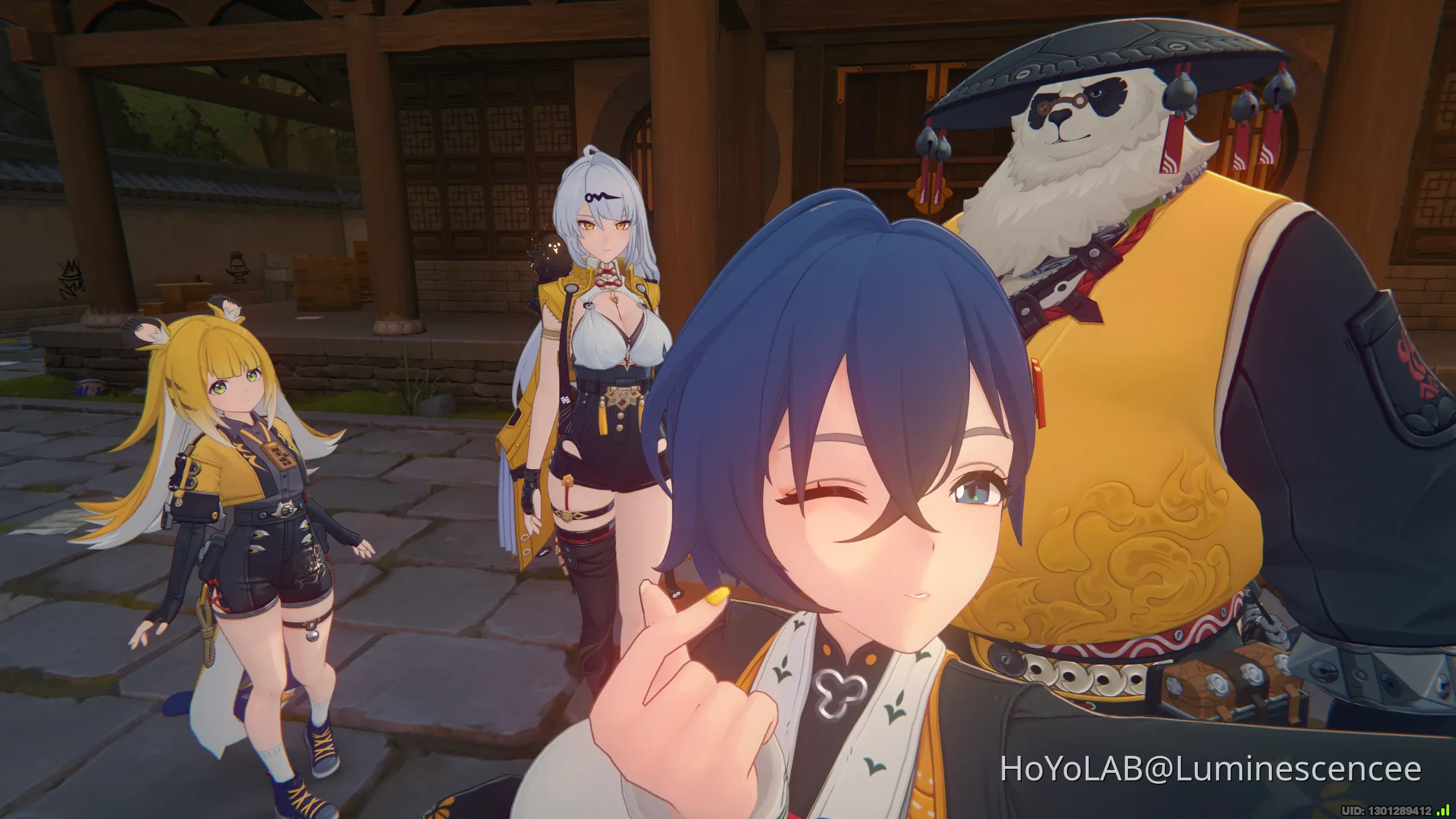 Yunkui Summit Selfies! PSA: The new outfits slightly changes the selfie ...