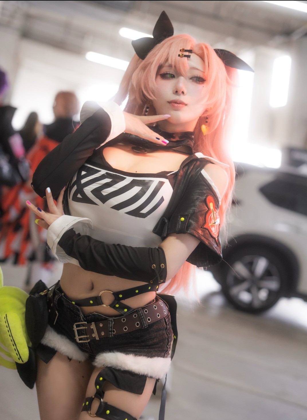 Nicole Cosplay [Cosplayer: Mimosa] Zenless Zone Zero | HoYoLAB