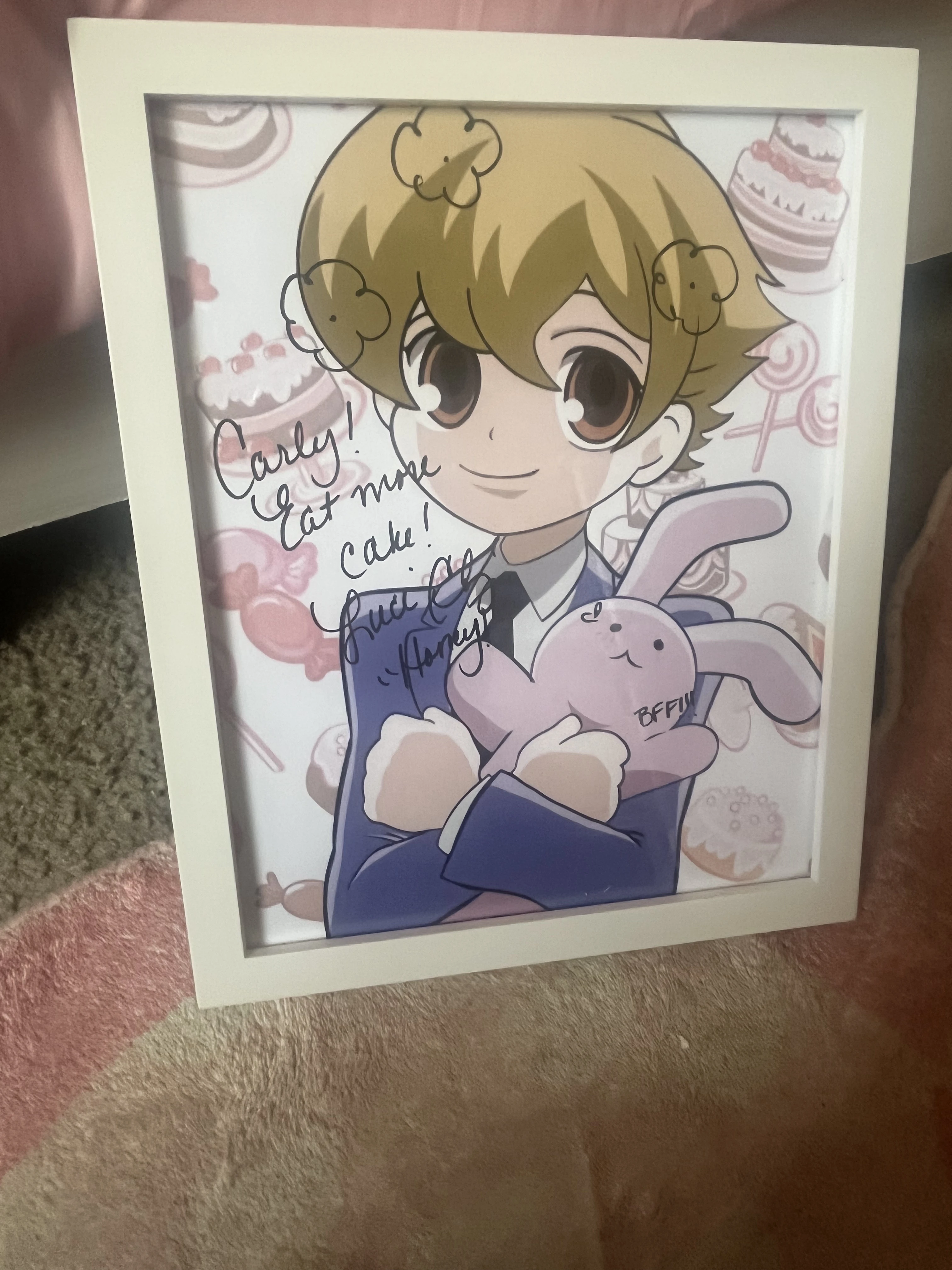 MY AUTOGRAPH I GOT FROM LUCI CHRISTIAN. !11!!11! yesterday at the con ...
