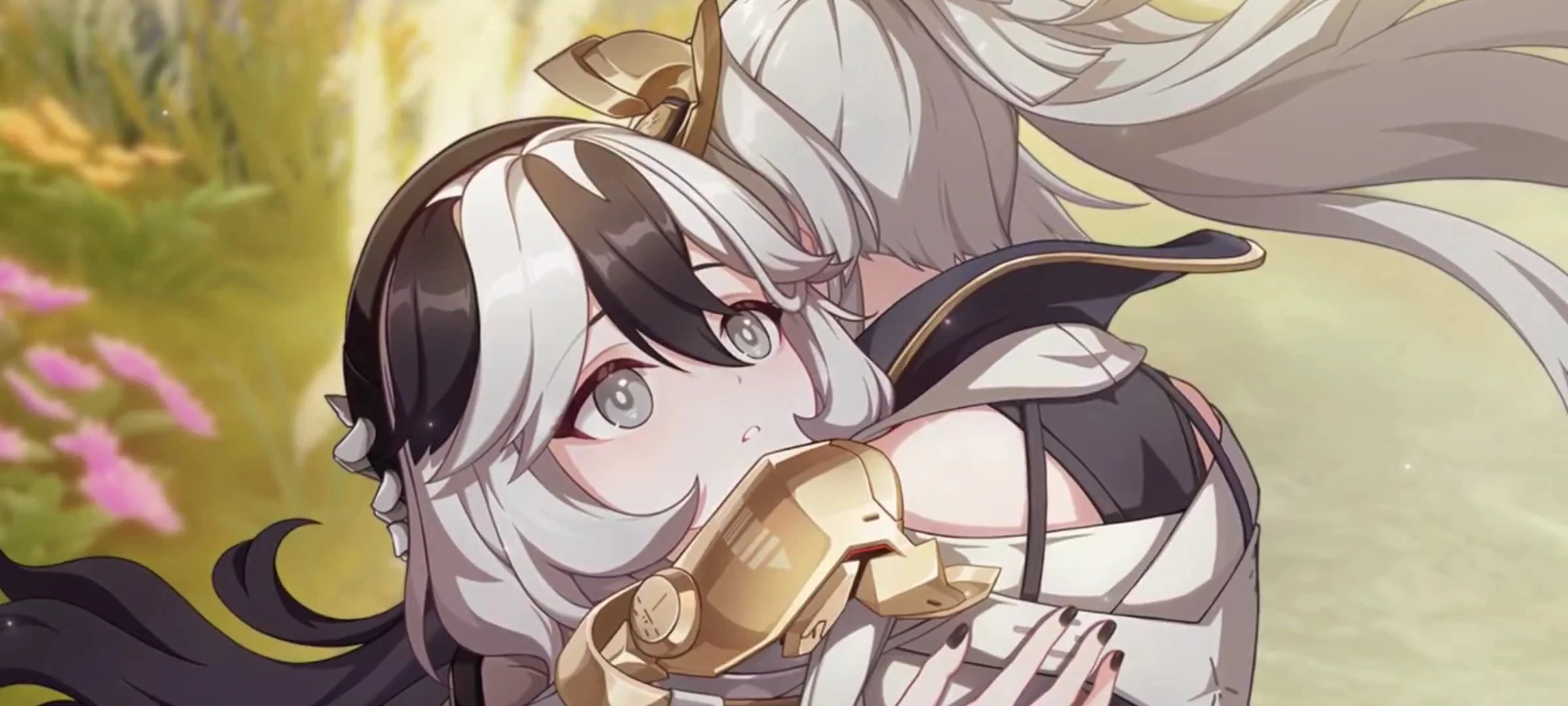 *Spoilers* She is alive!!! Thanks to plot armor. Thank you Hyperion ...